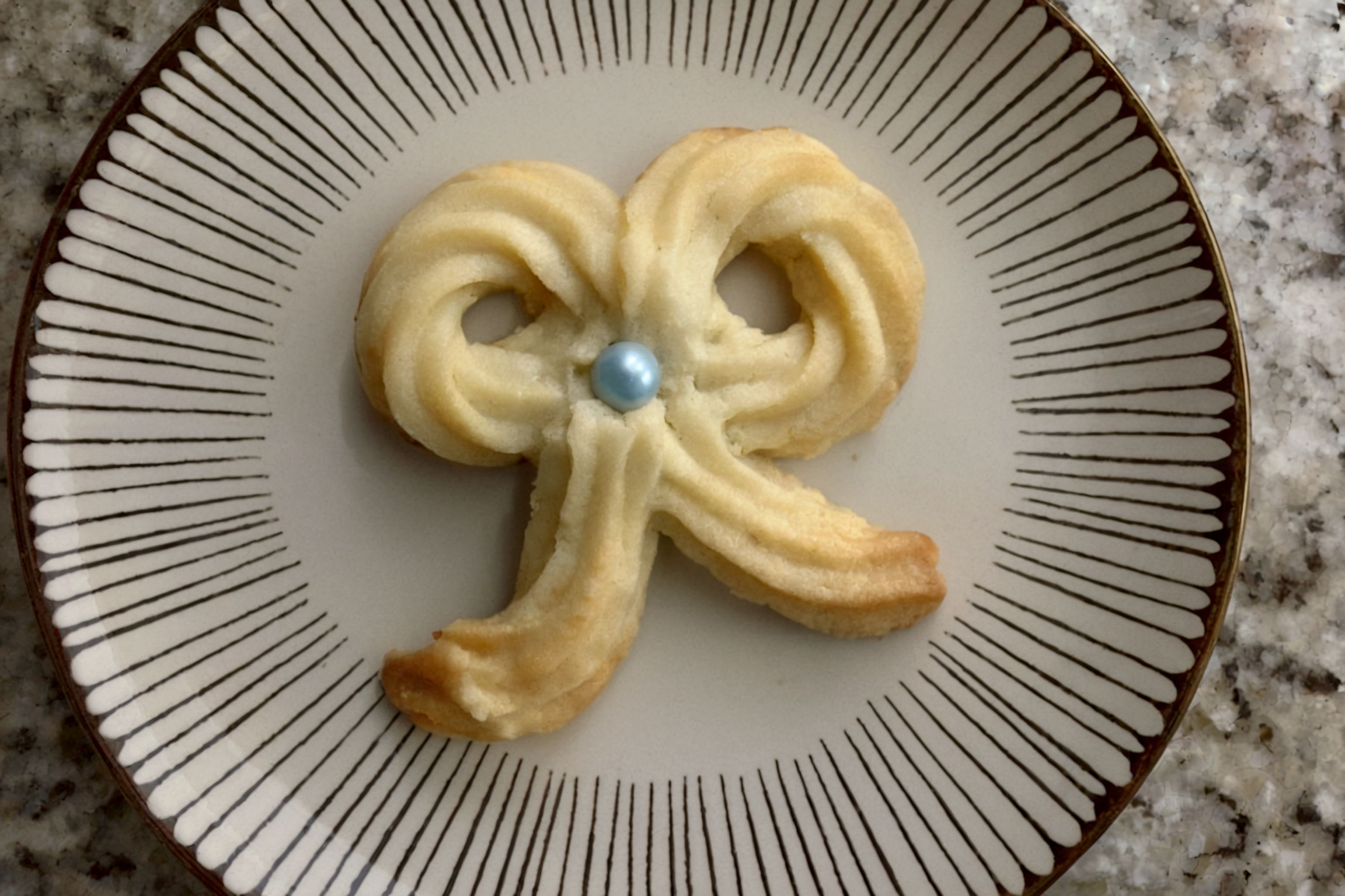 Piped Shortbread Cookies - Ramen Rater